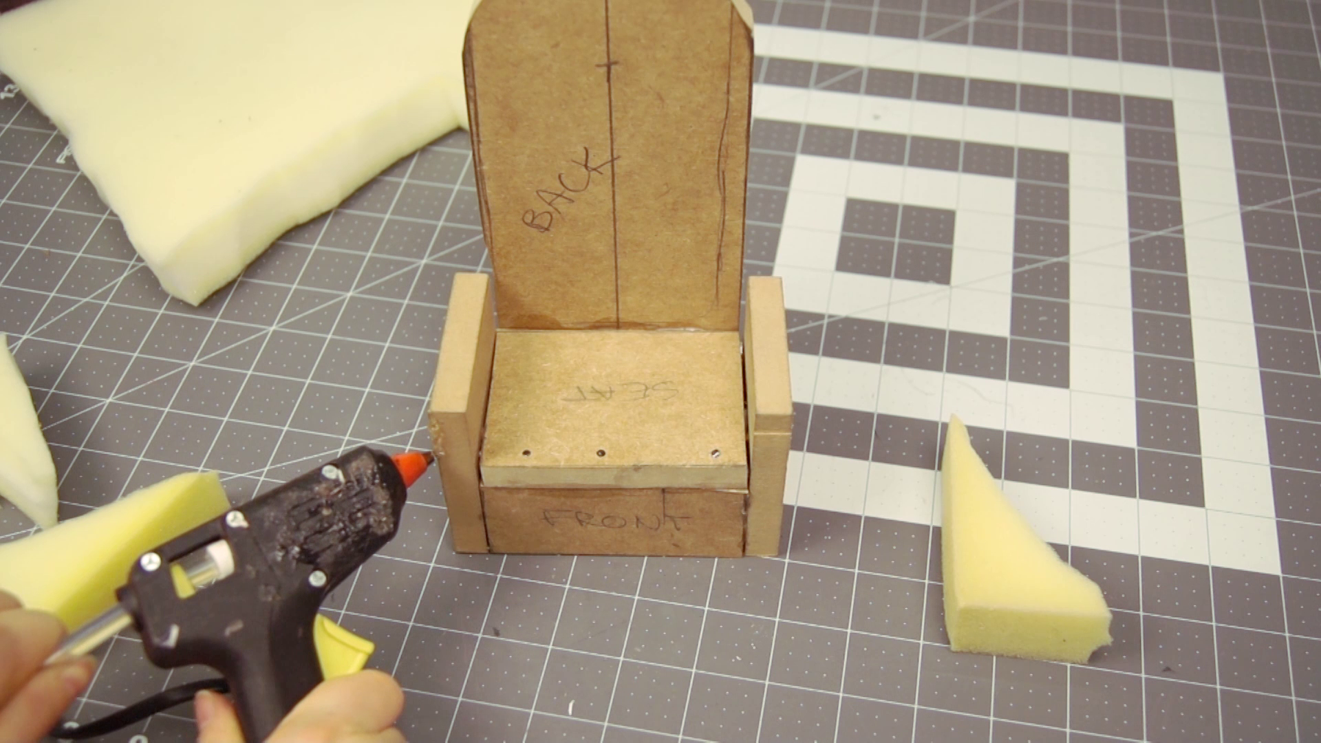 DIY Super Awesome Iron Throne phone charger and Step by Step how to do it